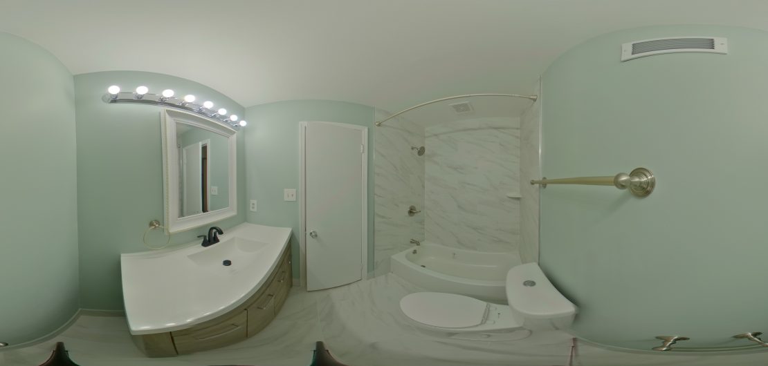 Master Bathroom - Casa Command